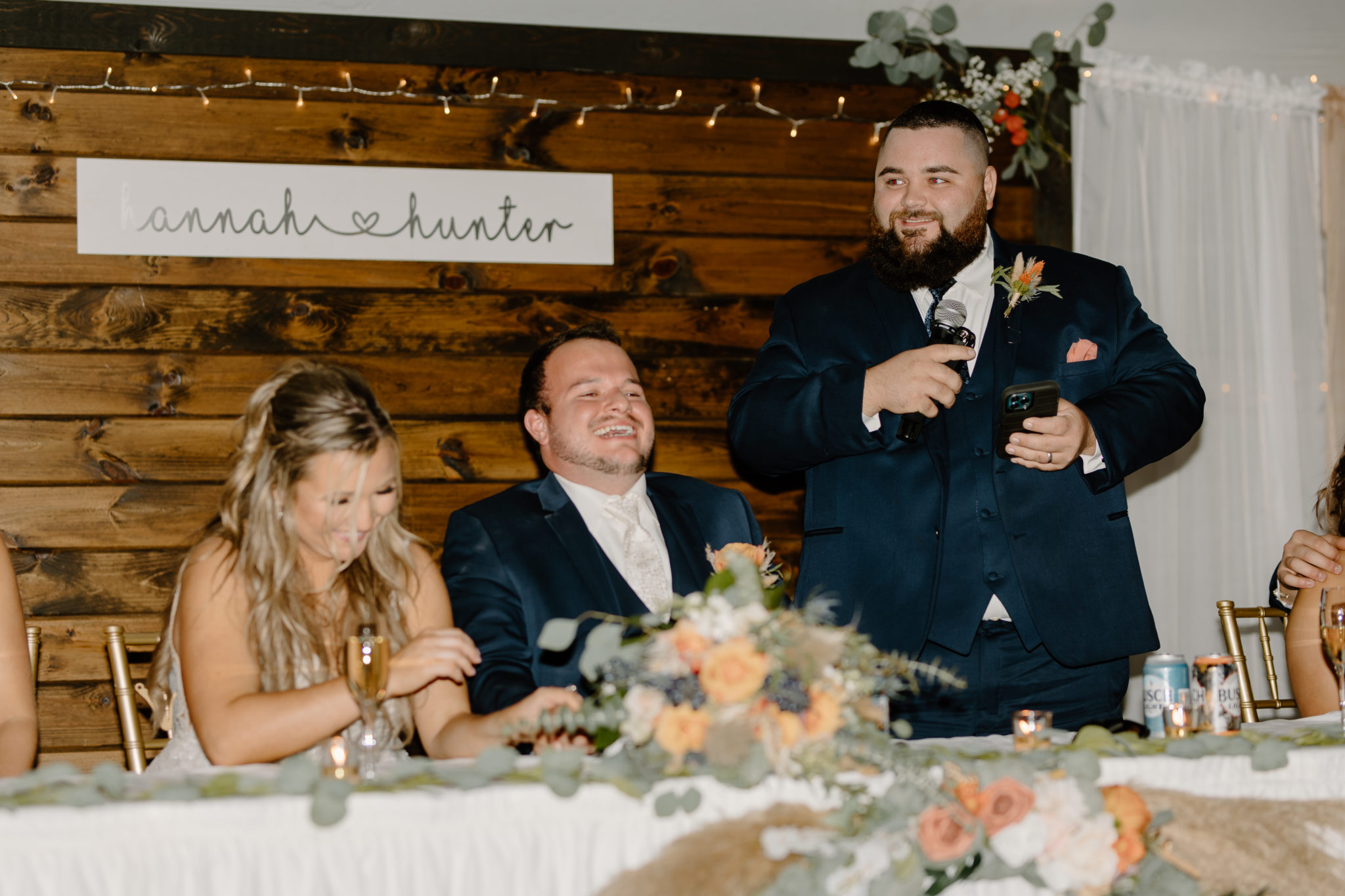 Tips for giving a wedding speech | creativegraceplanning.com